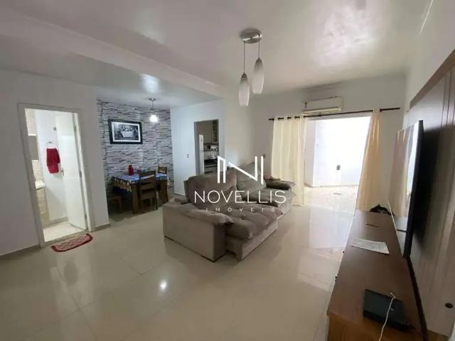 Casa / Sobrado para Venda em Jacareí/SP Jardim Jacinto 3 Quartos
