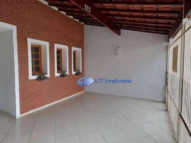 Casa / Sobrado para Venda em Jacareí/SP Jardim Santa Maria 3 Quartos