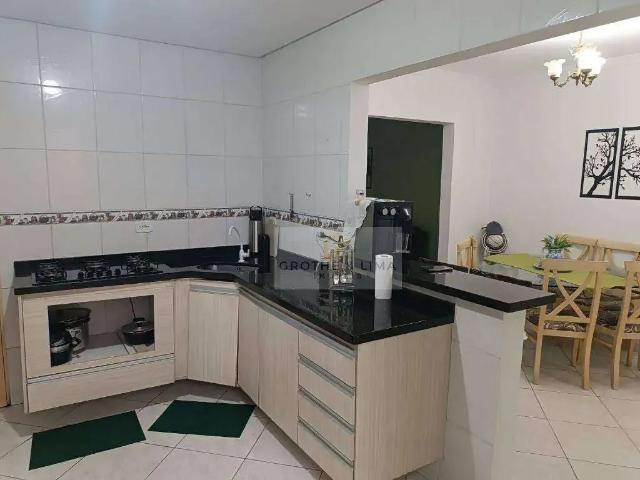 Casa / Sobrado para Venda em Jacareí/SP Jardim Santa Maria 4 Quartos