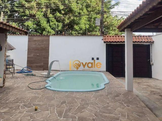 Casa / Sobrado para Venda em Jacareí/SP Jardim Santa Maria 4 Quartos