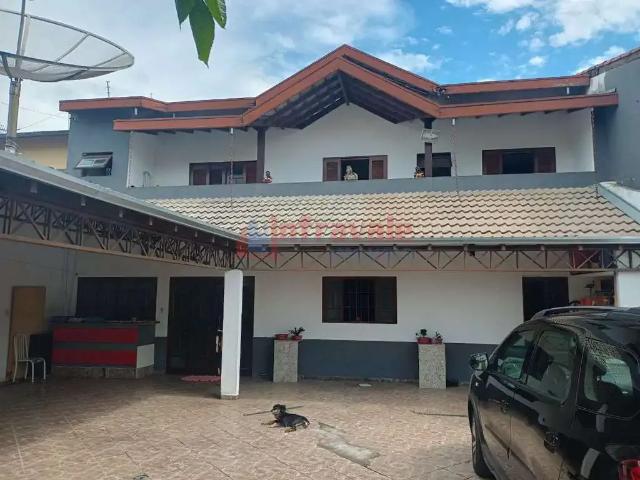Casa / Sobrado para Venda em Jacareí/SP Jardim Santa Maria 4 Quartos