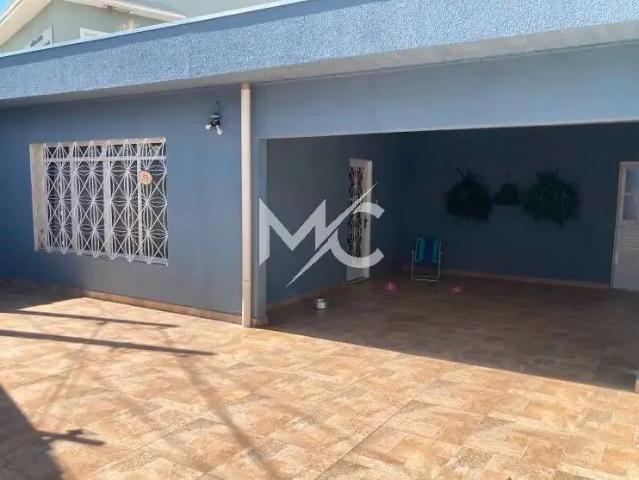 Casa / Sobrado para Venda em Jacareí/SP Jardim Santa Maria 4 Quartos