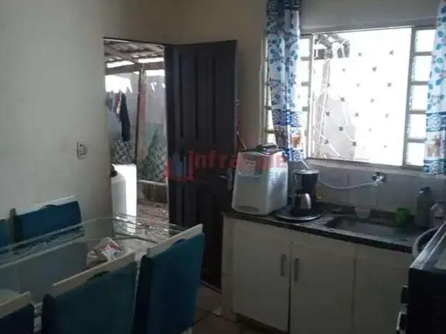 Casa / Sobrado para Venda em Jacareí/SP Jardim Santa Marina 3 Quartos