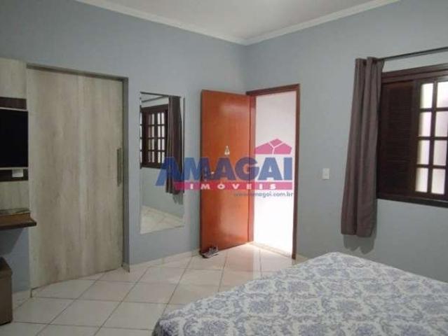 Casa / Sobrado para Venda em Jacareí/SP Jardim Santa Marina 3 Quartos