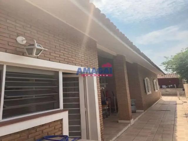 Casa / Sobrado para Venda em Jacareí/SP Jardim Siesta 3 Quartos