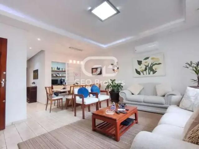 Casa / Sobrado para Venda em Jacareí/SP Jardim Siesta 3 Quartos