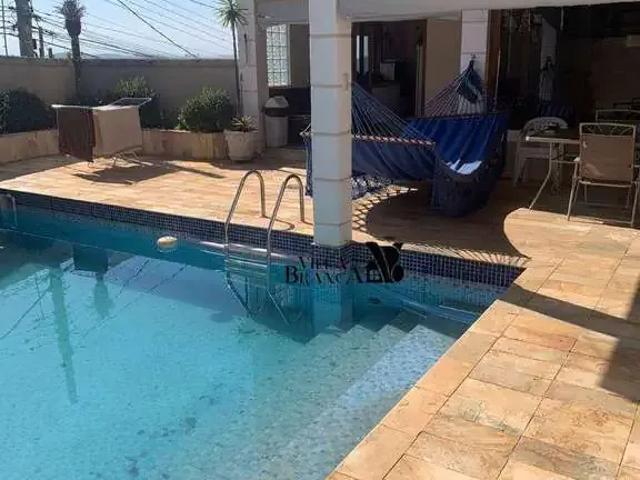 Casa / Sobrado para Venda em Jacareí/SP Jardim Terras de São João 4 Quartos