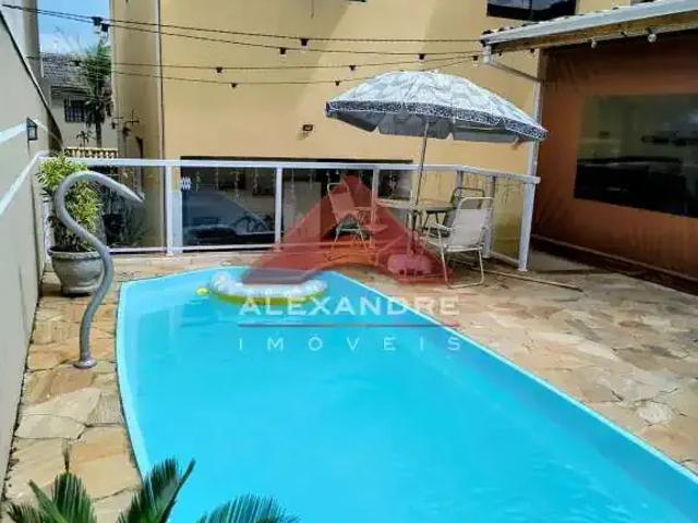 Casa / Sobrado para Venda em Jacareí/SP Jardim Terras de São João 4 Quartos