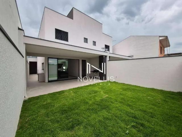 Casa / Sobrado para Venda em Jacareí/SP Loteamento Villa Branca 3 Quartos