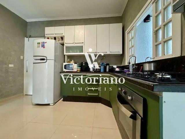 Casa / Sobrado para Venda em Jacareí/SP Loteamento Villa Branca 3 Quartos