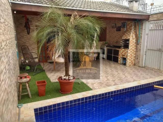 Casa / Sobrado para Venda em Jacareí/SP Loteamento Villa Branca 3 Quartos