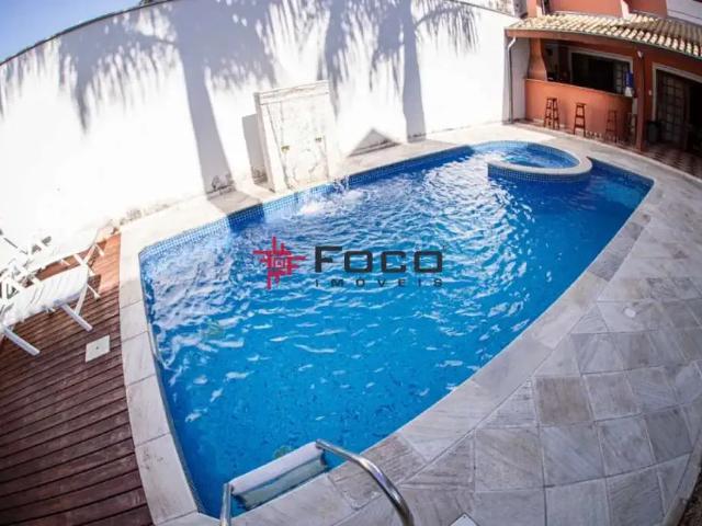 Casa / Sobrado para Venda em Jacareí/SP Loteamento Villa Branca 3 Quartos