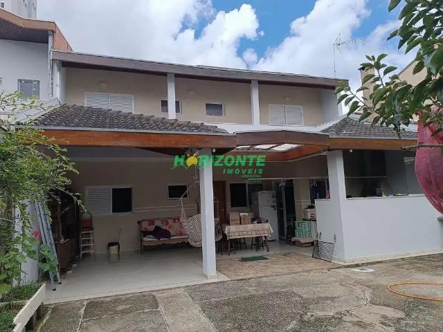 Casa / Sobrado para Venda em Jacareí/SP Loteamento Villa Branca 3 Quartos