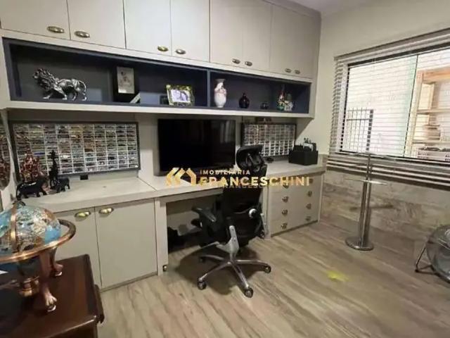 Casa / Sobrado para Venda em Jacareí/SP Loteamento Villa Branca 3 Quartos