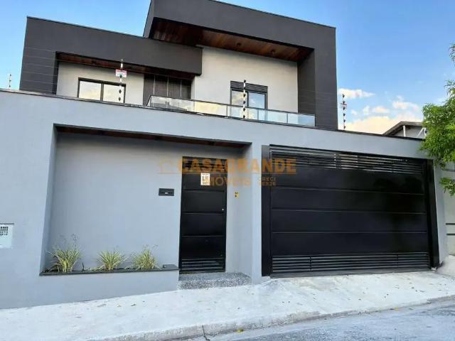Casa / Sobrado para Venda em Jacareí/SP Loteamento Villa Branca 3 Quartos