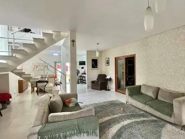 Casa / Sobrado para Venda em Jacareí/SP Loteamento Villa Branca 3 Quartos