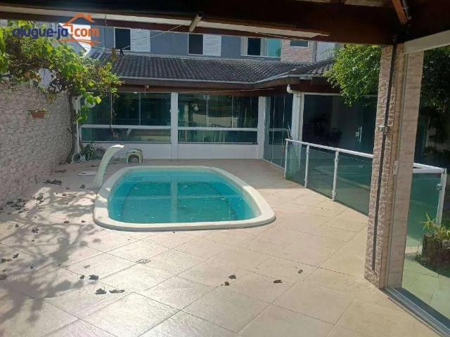 Casa / Sobrado para Venda em Jacareí/SP Loteamento Villa Branca 3 Quartos