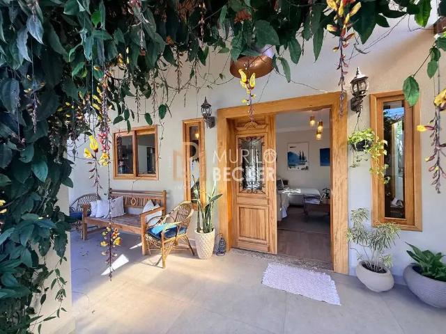Casa / Sobrado para Venda em Jacareí/SP Loteamento Villa Branca 3 Quartos