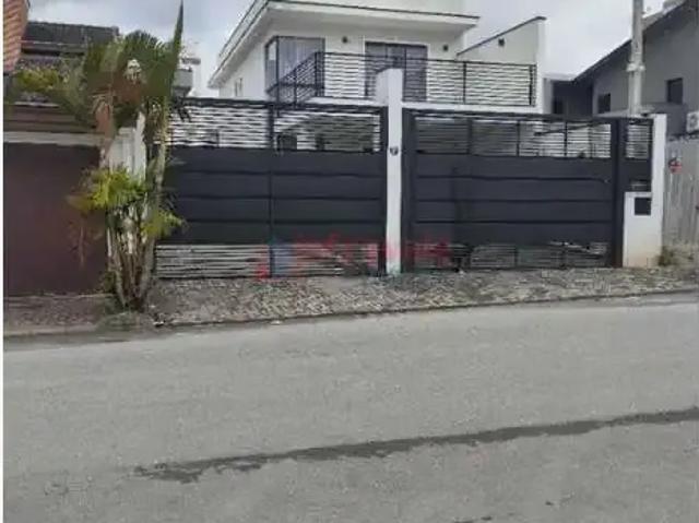 Casa / Sobrado para Venda em Jacareí/SP Loteamento Villa Branca 3 Quartos