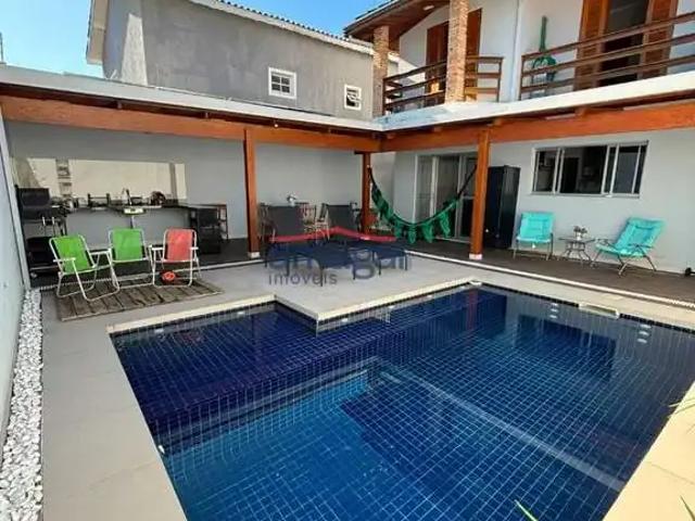 Casa / Sobrado para Venda em Jacareí/SP Loteamento Villa Branca 3 Quartos