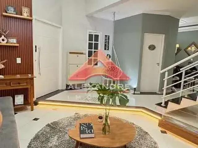 Casa / Sobrado para Venda em Jacareí/SP Loteamento Villa Branca 3 Quartos