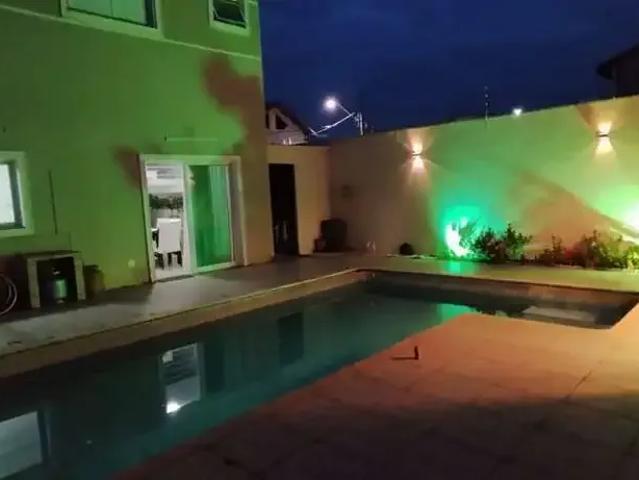 Casa / Sobrado para Venda em Jacareí/SP Loteamento Villa Branca 3 Quartos