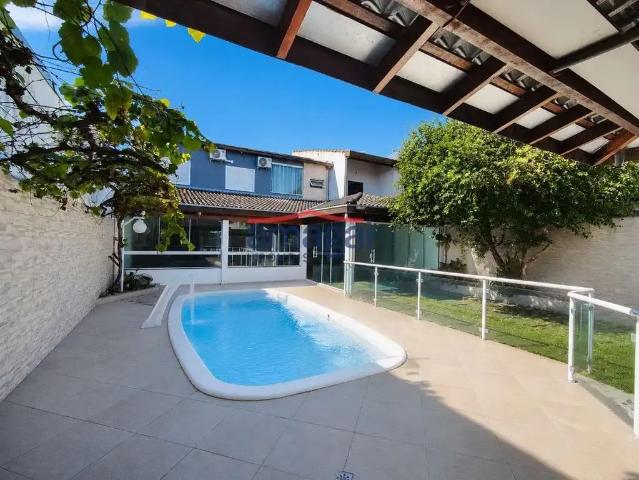 Casa / Sobrado para Venda em Jacareí/SP Loteamento Villa Branca 3 Quartos