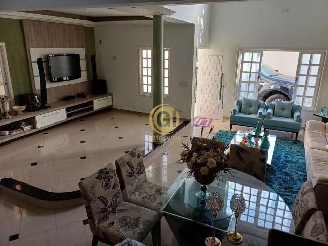 Casa / Sobrado para Venda em Jacareí/SP Loteamento Villa Branca 3 Quartos