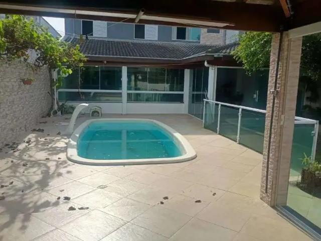 Casa / Sobrado para Venda em Jacareí/SP Loteamento Villa Branca 3 Quartos