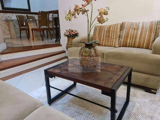 Casa / Sobrado para Venda em Jacareí/SP Loteamento Villa Branca 4 Quartos