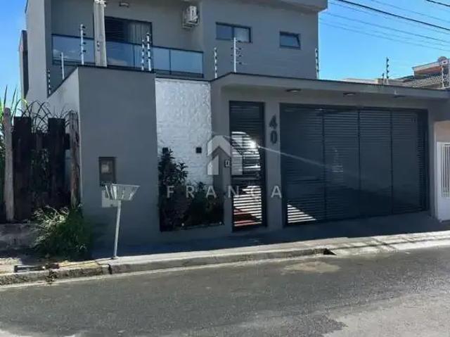 Casa / Sobrado para Venda em Jacareí/SP Loteamento Villa Branca 4 Quartos