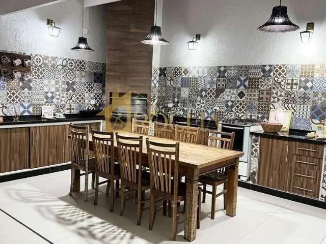 Casa / Sobrado para Venda em Jacareí/SP Loteamento Villa Branca