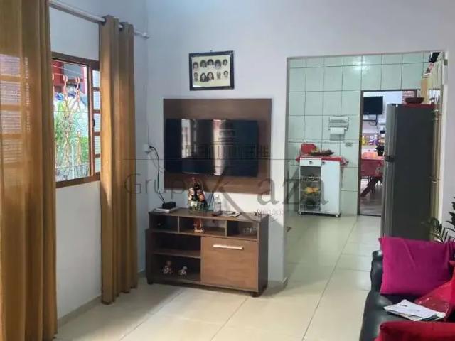 Casa / Sobrado para Venda em Jacareí/SP Parque Meia Lua 3 Quartos