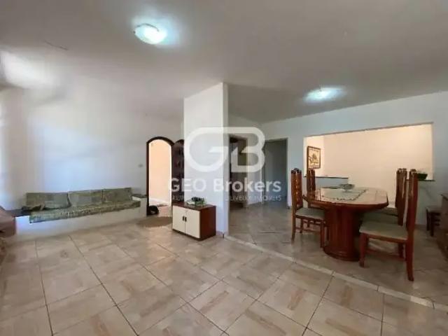 Casa / Sobrado para Venda em Jacareí/SP Parque Brasil 3 Quartos
