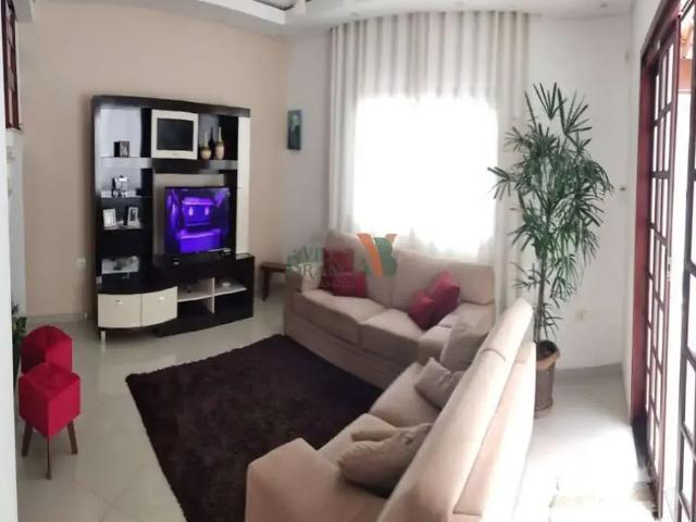 Casa / Sobrado para Venda em Jacareí/SP Parque dos Príncipes 3 Quartos