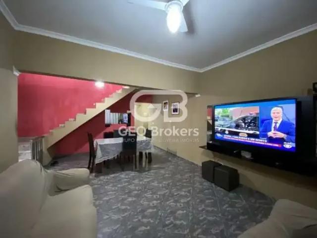 Casa / Sobrado para Venda em Jacareí/SP Parque dos Príncipes 4 Quartos