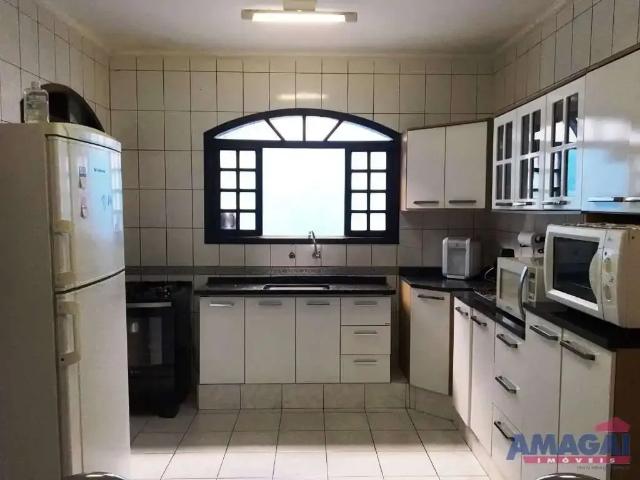 Casa / Sobrado para Venda em Jacareí/SP Parque dos Príncipes 4 Quartos