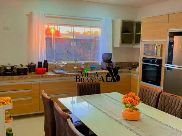 Casa / Sobrado para Venda em Jacareí/SP Parque dos Príncipes 4 Quartos