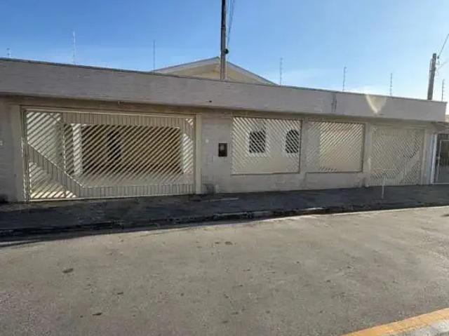 Casa / Sobrado para Venda em Jacareí/SP Parque Itamarati 5 Quartos