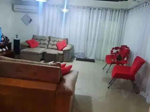 Casa / Sobrado para Venda em Jacareí/SP Parque Itamarati 5 Quartos