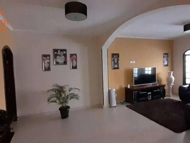 Casa / Sobrado para Venda em Jacareí/SP Parque Itamarati 3 Quartos