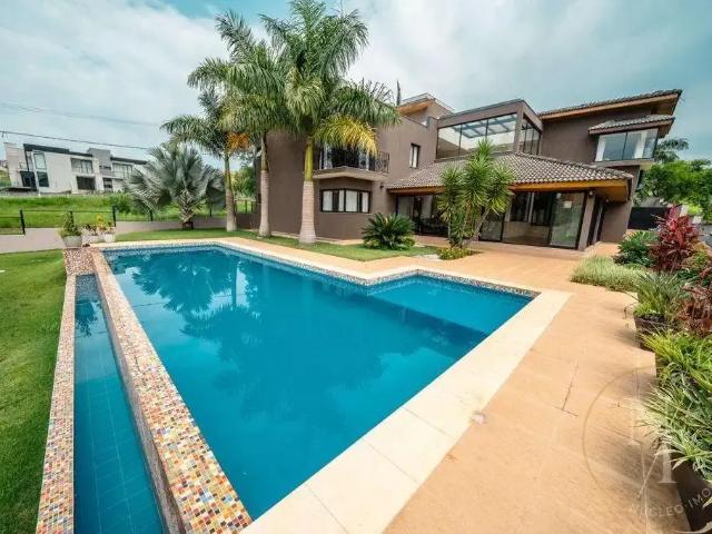 Casa / Sobrado para Venda em Jacareí/SP Parque Residencial Jequitibá 5 Quartos