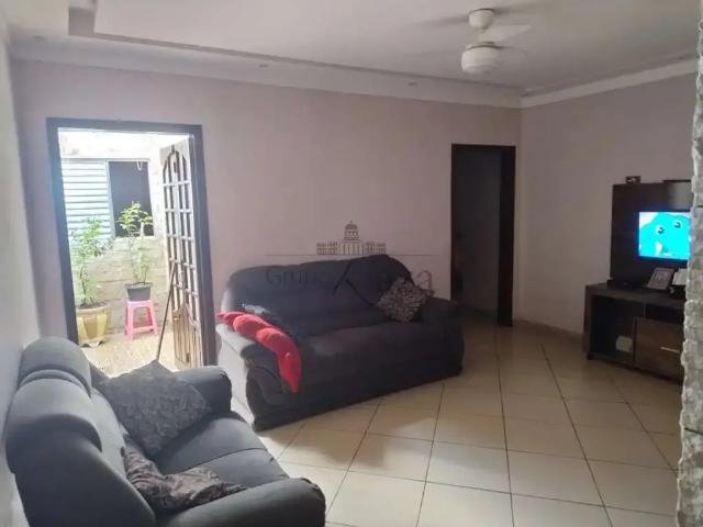 Casa / Sobrado para Venda em Jacareí/SP Parque Santo Antônio 2 Quartos