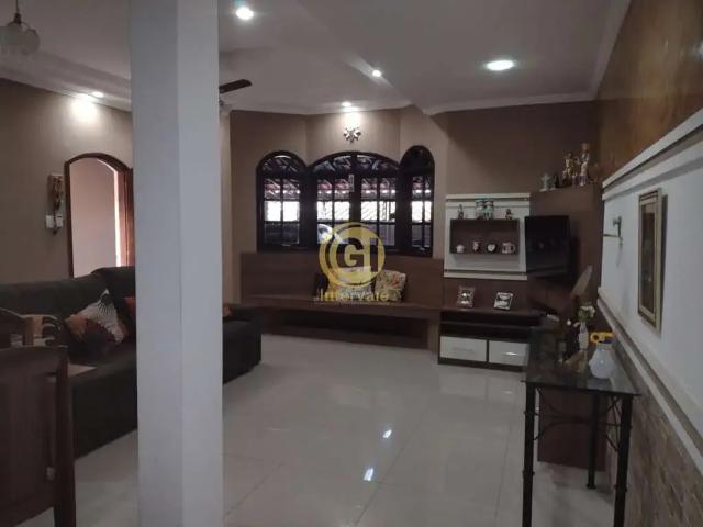 Casa / Sobrado para Venda em Jacareí/SP Residencial Parque dos Sinos 3 Quartos