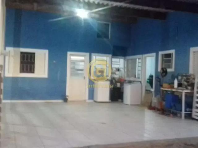 Casa / Sobrado para Venda em Jacareí/SP Rio Comprido 3 Quartos
