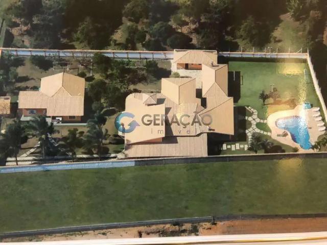 Casa / Sobrado para Venda em Jacareí/SP Veraneio Ijal 5 Quartos