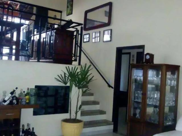 Casa / Sobrado para Venda em Jacareí/SP Vila Zezé 3 Quartos