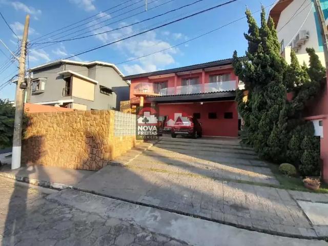 Casa / Sobrado para Venda em Jacareí/SP Vila Zezé 4 Quartos