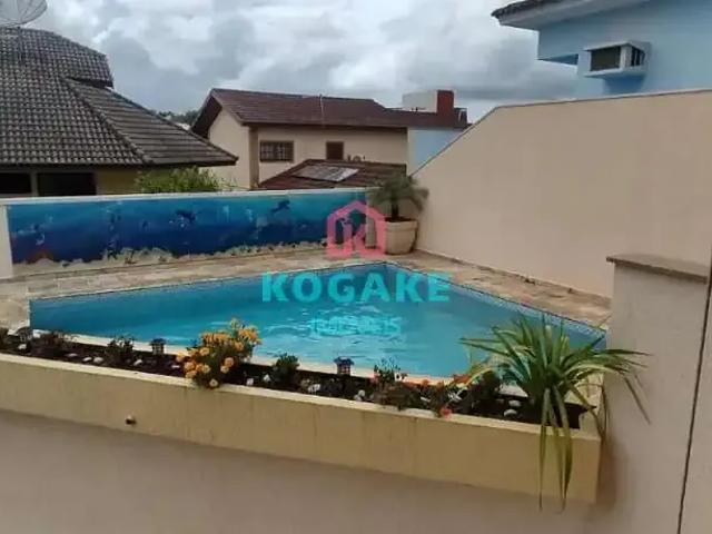 Casa / Sobrado para Venda em Jacareí/SP Vila Zezé 5 Quartos
