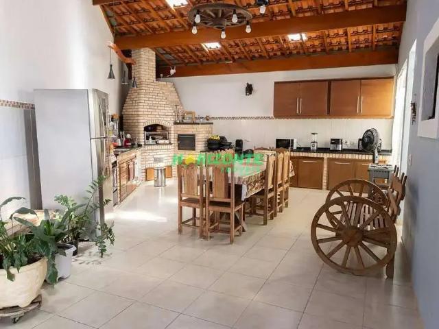 Casa / Sobrado para Venda em Jacareí/SP Vila Formosa 3 Quartos